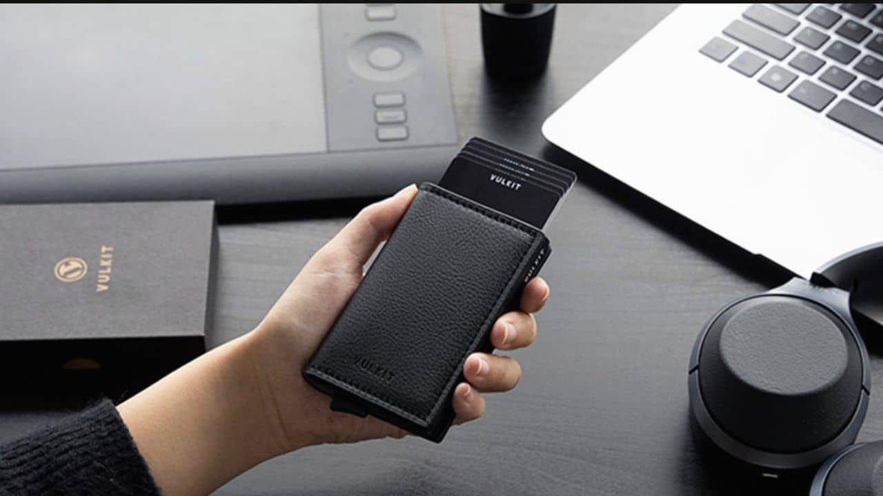 Best Minimalist Wallets for Men - WorldDrop